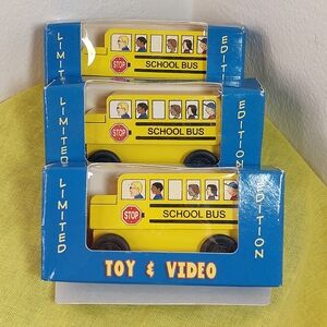 Anchor Bay Entertainment | Toys | Mr Rogers Neighborhood Lot Of 3 Toy ...